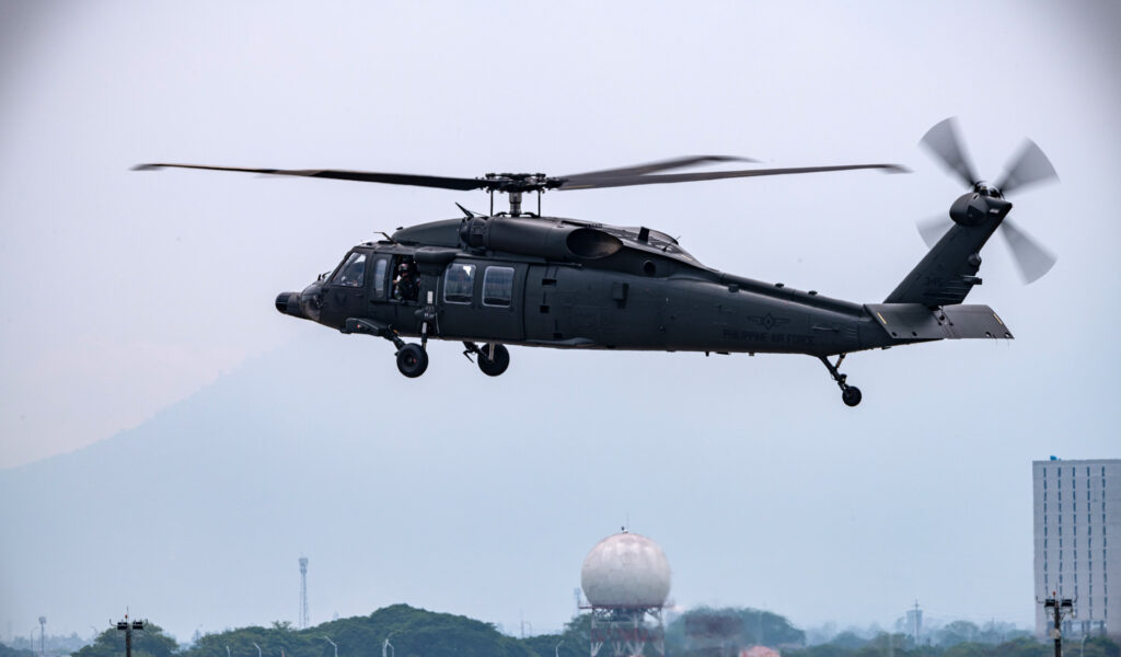 Lockheed Martin entrega helicópteros S-70i Black Hawk a Filipinas - www ...
